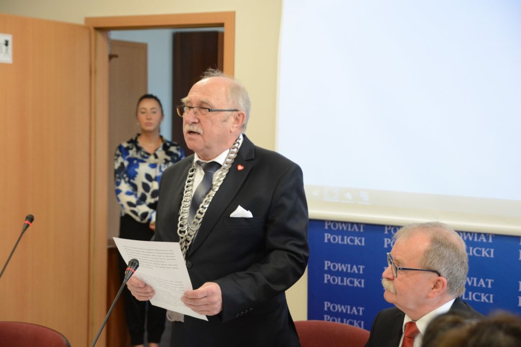 Janusz Szwyd Przewodniczącym Rady Powiatu w Policach w kadencji 2024-2029 - Powiat Policki